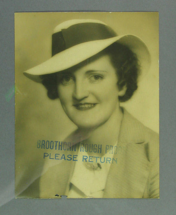 Portrait photograph of Elsie Jones - Australian Sports Museum
