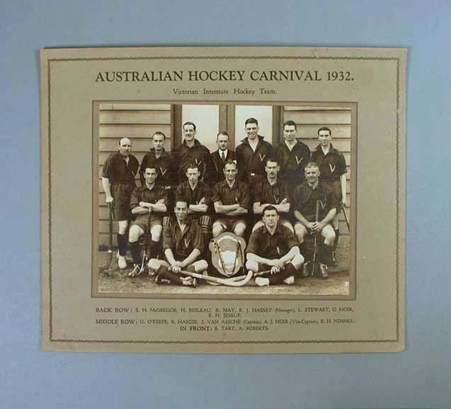 Photograph of Victorian Hockey Team, 1932 - Australian Sports Museum