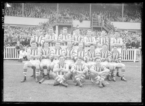 Glass negative, image of football team - Australian Sports Museum
