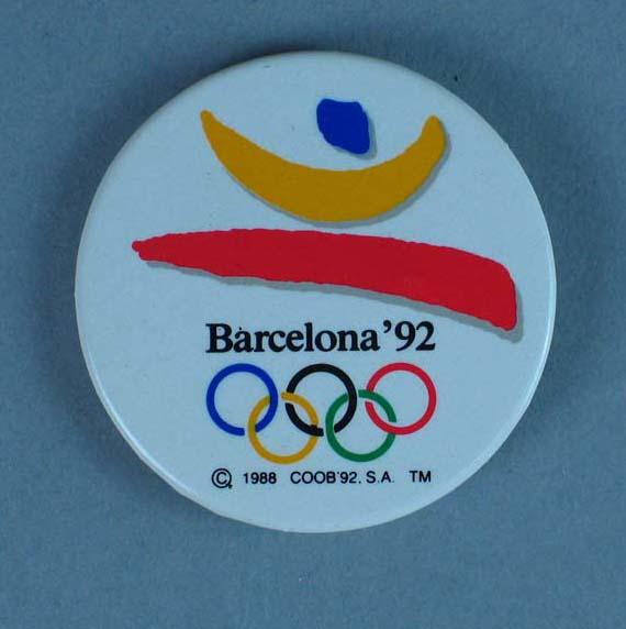 Badge featuring the official 1992 Barcelona Olympic Games emblem and ...