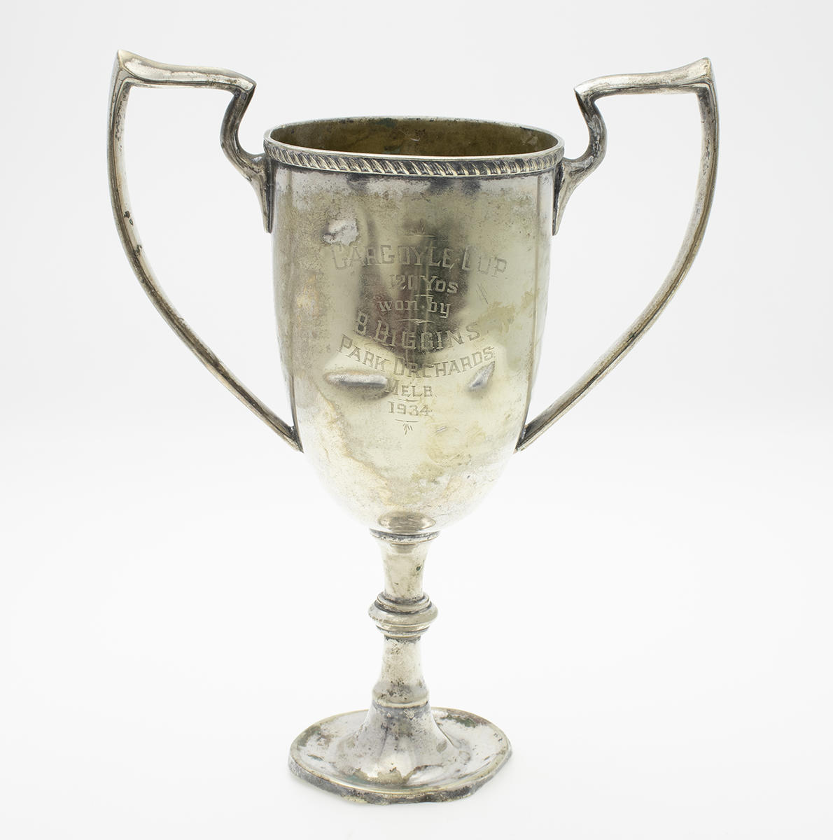 'Gargoyle Cup' awarded to Brighton Diggins, 1934 - Australian Sports Museum